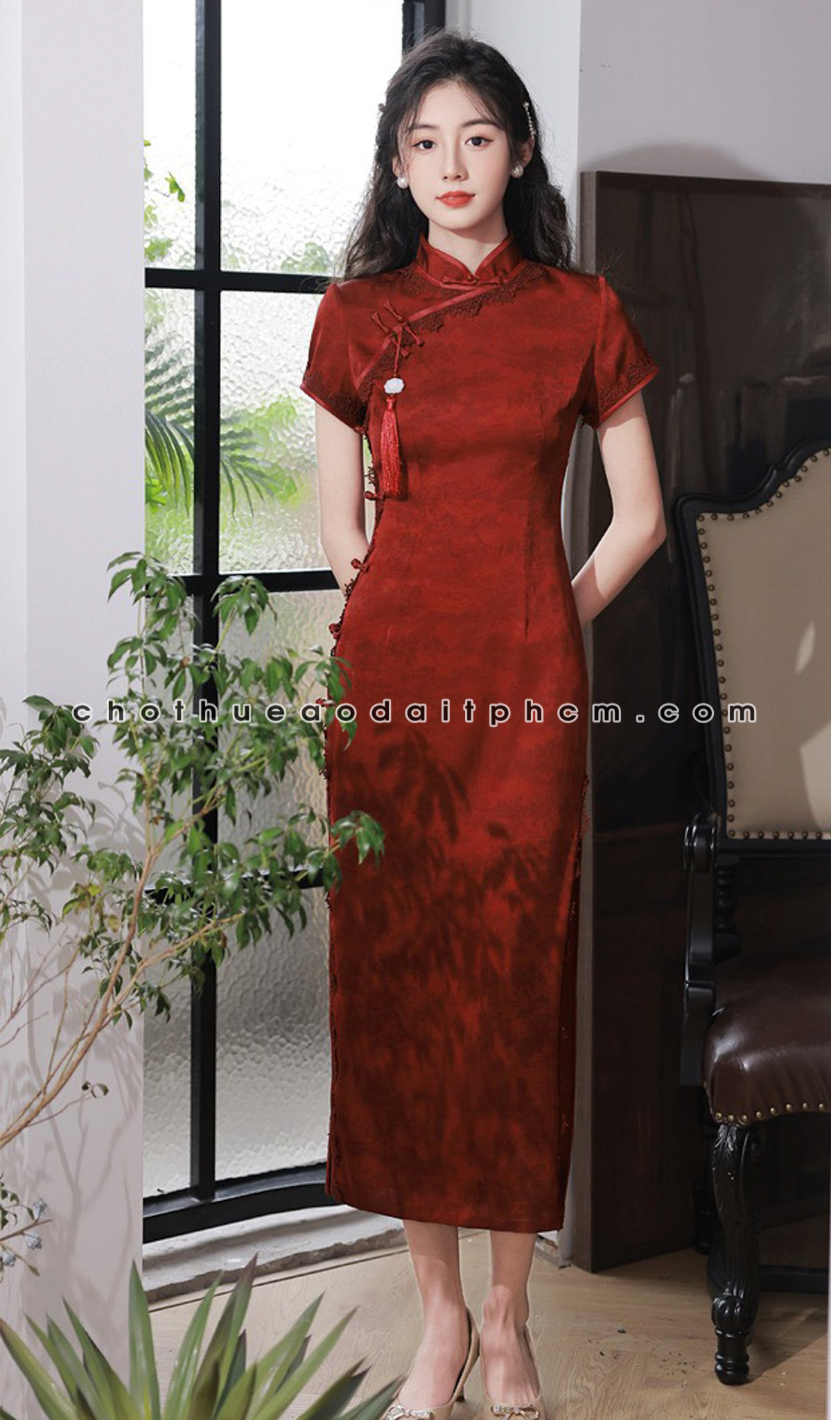 Sườn xám SXD31 đỏ đô gấm - Cho Thuê Áo Dài TPHCM